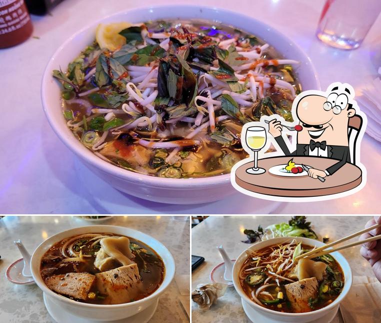Rollz Vietnamese in Taylorsville - Restaurant menu and reviews
