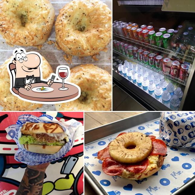 Mr. Bagel Food Truck restaurant, Metepec, C. Leona Vicario 386 ...
