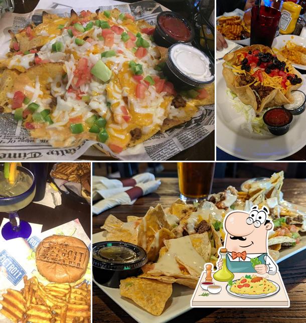 Detroit Burger Bar, 32350 W 8 Mile Rd in Farmington Hills - Restaurant ...
