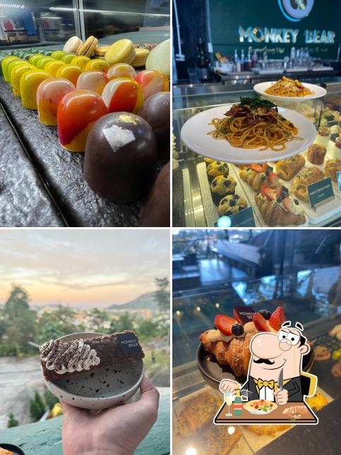 Monkey with Bear Café, Bakery, Toast & Hot Pot หม้อไฟเกาหลีมันกุ้ง 韩国火锅, Phuket - Restaurant ...