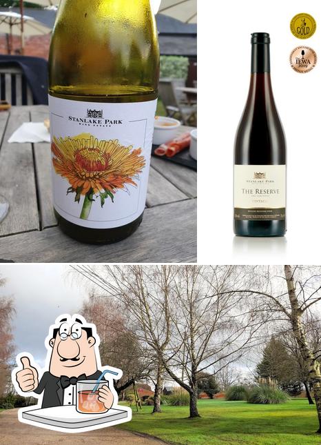 Stanlake Park Wine Estate in Hare Hatch - Restaurant reviews
