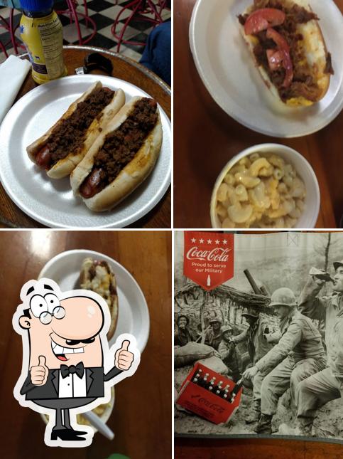 Coney Island, 77 S Cherry St in Galesburg - Restaurant menu and reviews