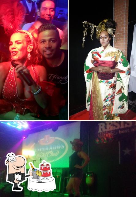 Club Los Rieles, 1707 Botham Jean Blvd in Dallas - Restaurant reviews