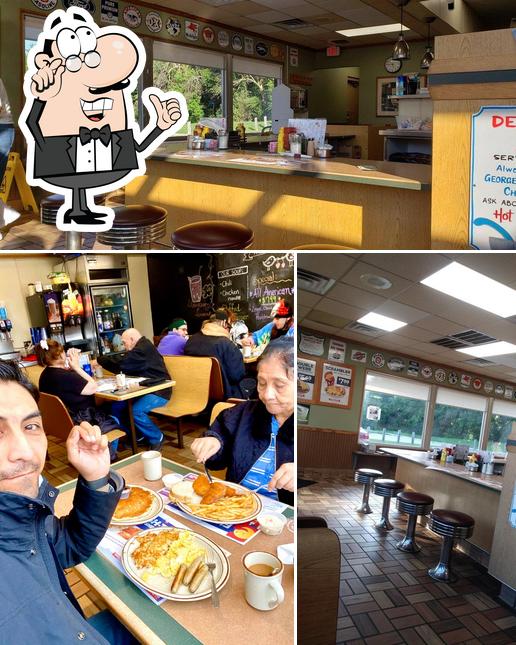 George Webb Restaurant, Milwaukee - Restaurant menu, prices and reviews