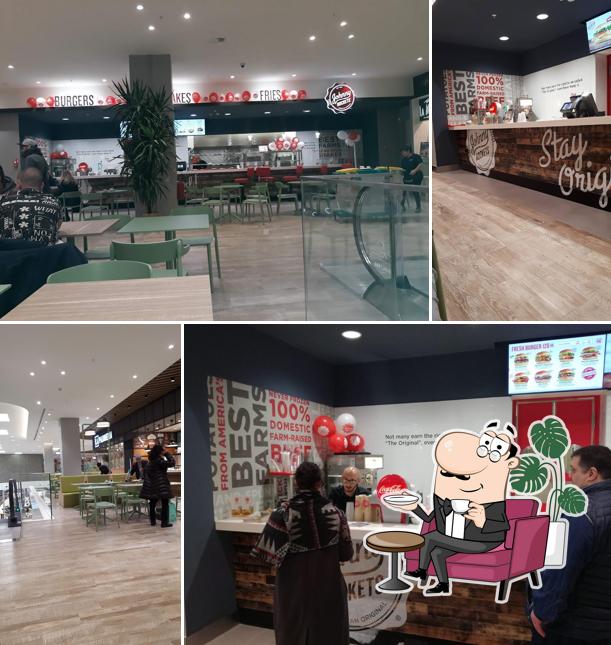 Johnny Rockets restaurant, Brescia, Via E. Salgari - Restaurant reviews