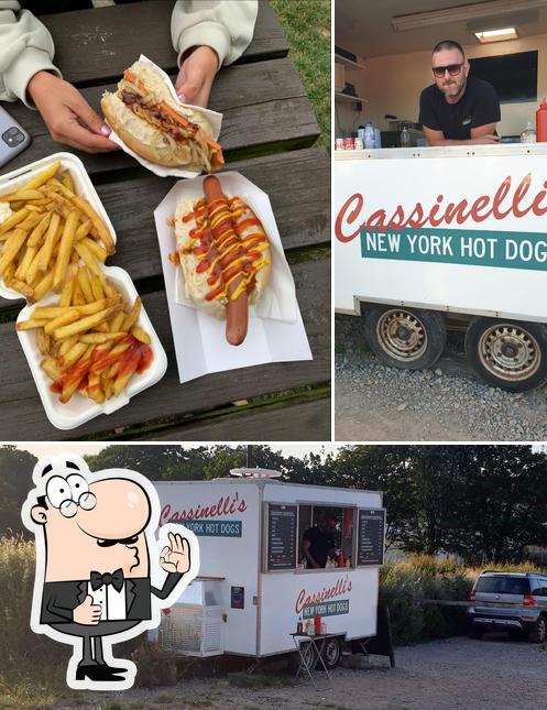 Cassinelli's New York Hot Dogs, Braunton - Restaurant menu, prices and ...