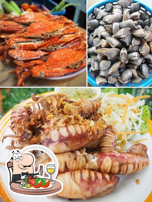 Damrong Seafoods restaurant, La-ngu - Restaurant reviews