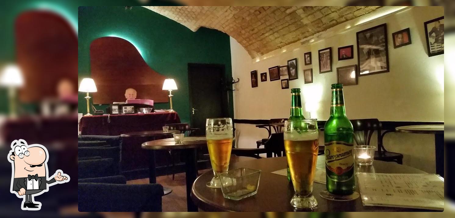 Miki's Pianó Bár cafe, Budapest - Restaurant reviews
