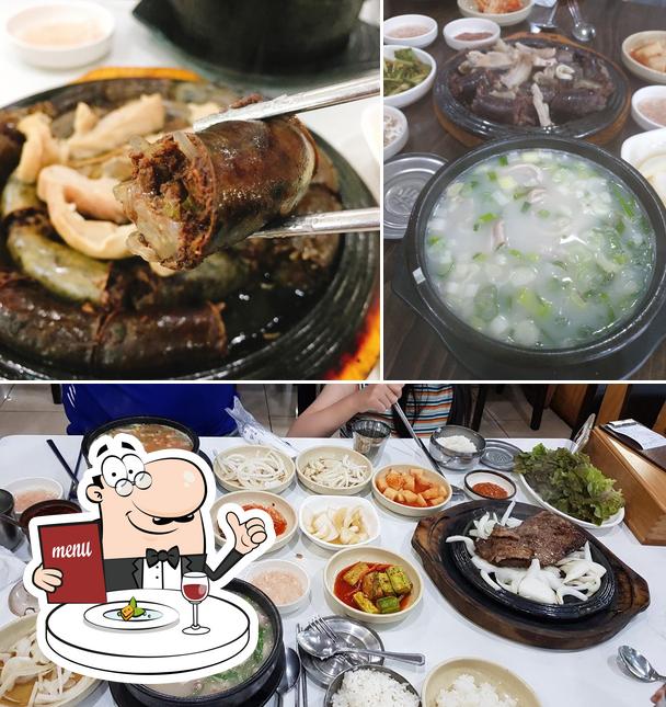 병천전통순대 restaurant, Cheonan-si, 동남구 목천읍 운전리 220-3번지 1층 무지개식당 천안시 충청남도 KR ...