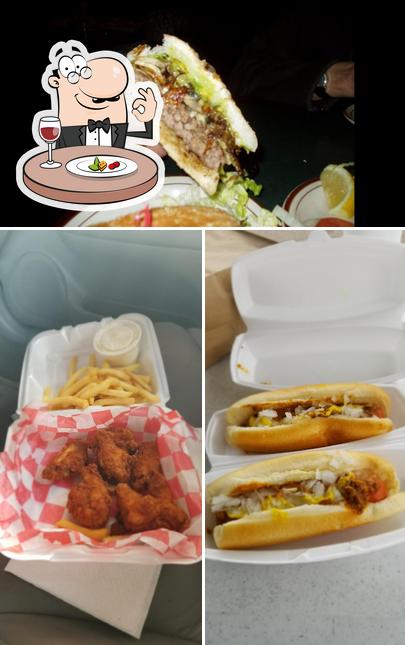 Nip N Sip, 2603 N East St in Lansing - Restaurant menu and reviews
