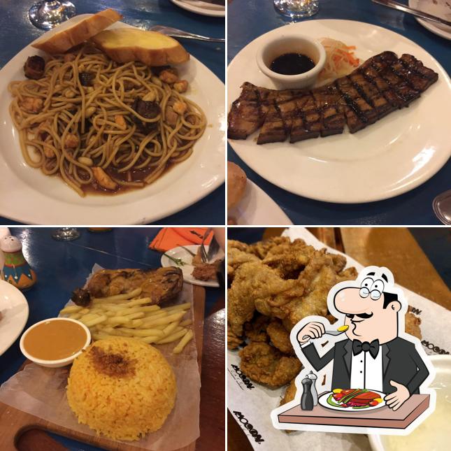 Moon Cafe, Dumaguete, Dumaguete - Bacong Road - Restaurant reviews
