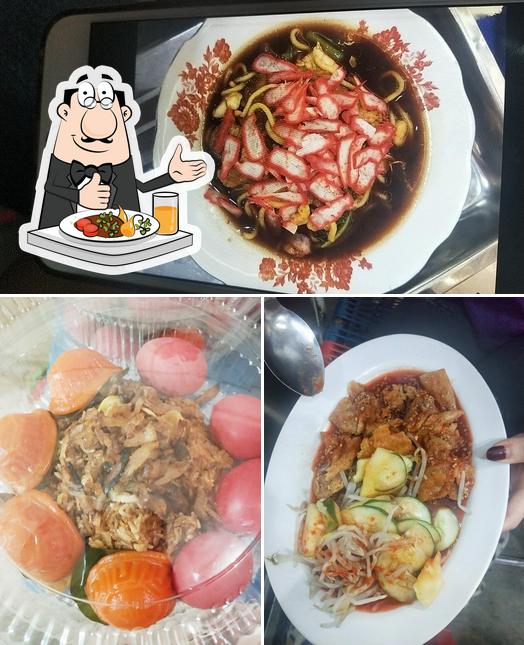 Masakan Khas Bagan Siapi Api *Cabang Achiu* restaurant, Medan Estate ...