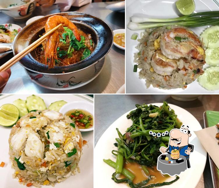 Tha Chalom Khao Tom restaurant, Bangkok, Charoen Nakhon Rd - Restaurant ...
