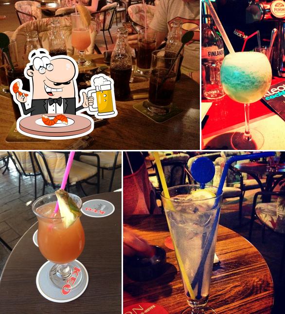 Kleo's Cocktail Bar & Night Club, Peyia - Restaurant reviews