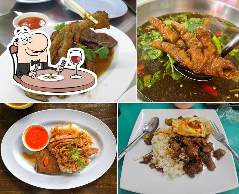 Thai Akarn Duck noodle 泰啊看卤鸭店, Hat Yai - Restaurant menu, prices and ...