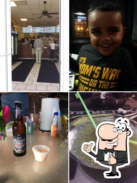 Boneheads Live, 36 Water St in Fall River - Restaurant menu and reviews
