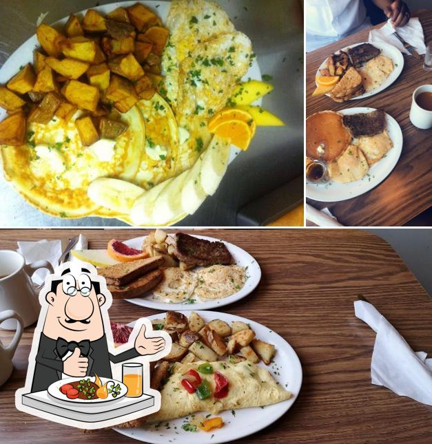 The Regal Diner in Niagara Falls - Restaurant menu and reviews
