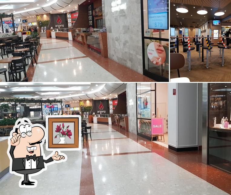 McDonald's Carousel Food Hall, Shop 306 / 1382/1382 Albany Hwy in ...