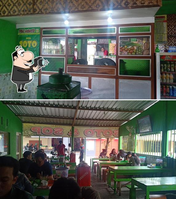 Soto Ayam Pak Nanto restaurant, Yogyakarta, Selokan Mataram ...