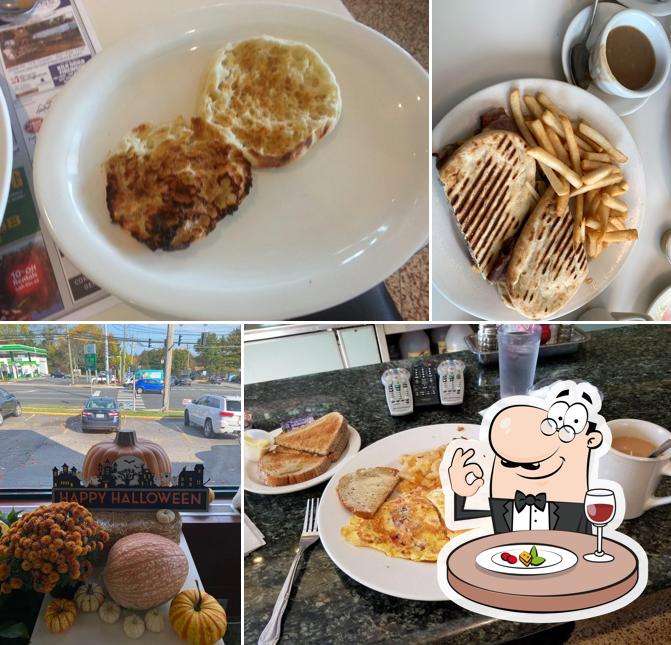 Huntington Golden Coach Diner, Huntington - Restaurant menu, prices and ...