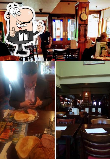 The Moon Under Water - JD Wetherspoon, 84-86 Staines Rd in Hounslow ...