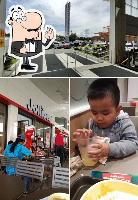 Restaurante Jollibee-Shell NLEX Balagtas, Balagtas, Balagtas ...