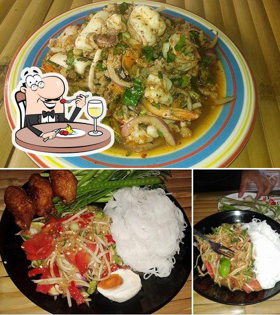 ร้านส้มตำอินอินเผ็ดแซ่บ หาดพันไกร restaurant, Tha Kham