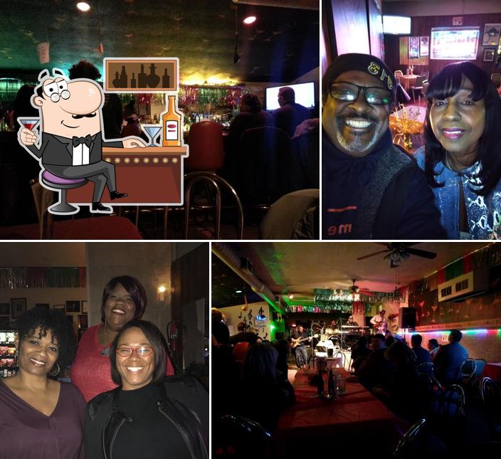 Raven Lounge & Restaurant in Detroit - Restaurant menu and reviews