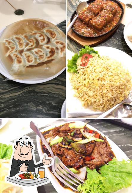 Jinmu Dumpling 金木 restaurant, Jakarta, Rukan Ekslusive Blok B No 17 ...