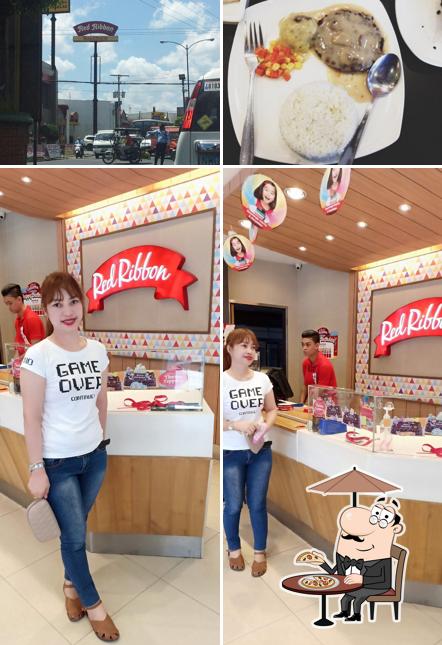 Red Ribbon Batangas City, Batangas, 31 P. Burgos - Restaurant reviews