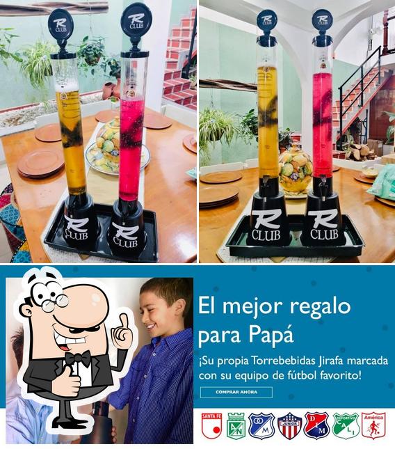 TORREBEBIDAS JIRAFAS / DISPENSARTE SAS pub & bar, Cali - Restaurant reviews