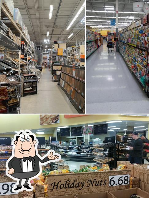 Walmart Supercenter, 39500 Ford Rd in Canton - Restaurant reviews