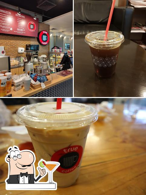 True Coffee Trinity Complex cafe, Bangkok - Restaurant reviews