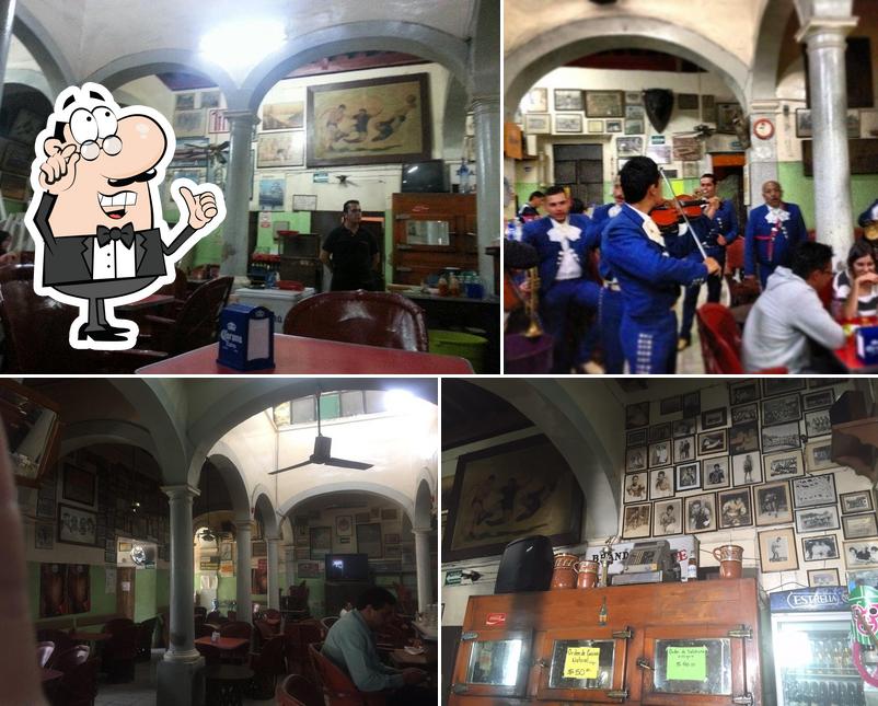 Pub y bar Los Famosos Equipales, Guadalajara - Opiniones del restaurante