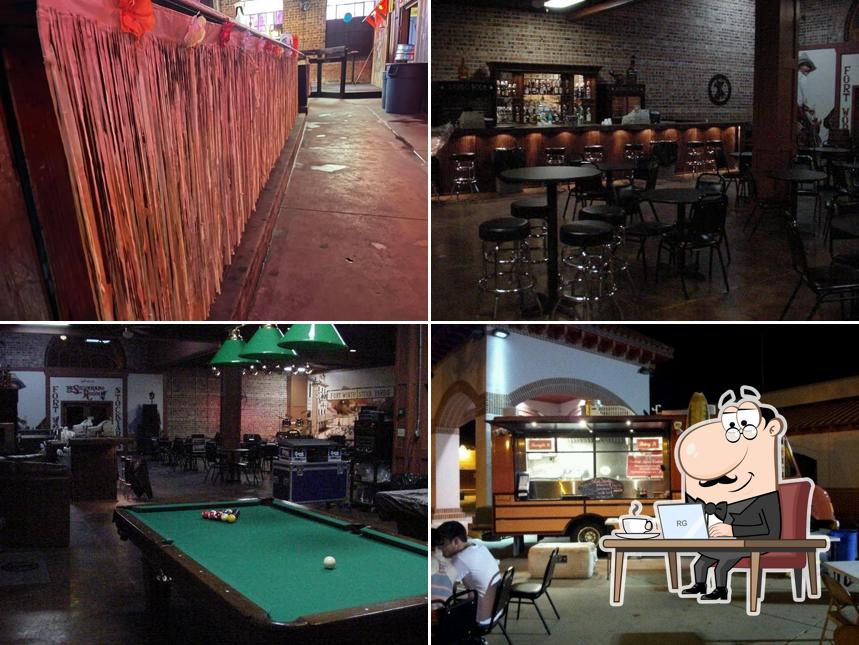 Neon Moon Saloon in Fort Worth - Restaurant reviews