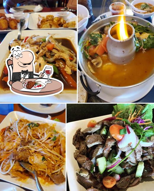 Ya Yaa Thai Cuisine in Gardena - Restaurant menu and reviews