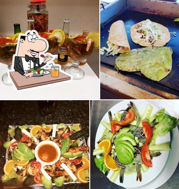 Mulas Restaurant & Karaoke Bar in Los Angeles - Restaurant reviews