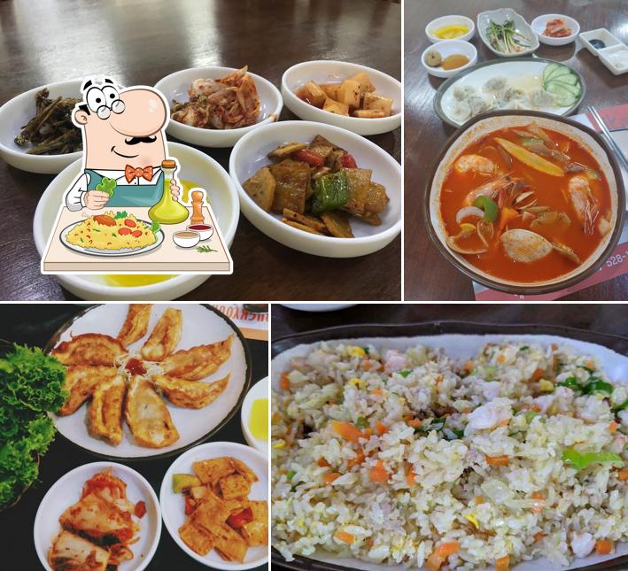 Buk Gyeong Korean-Chinese Restaurant, Manila - Restaurant menu, prices ...
