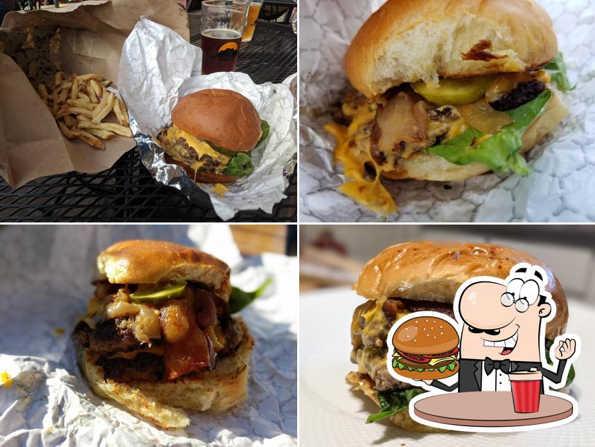The Burger Bus, Marquette - Restaurant menu, prices and reviews