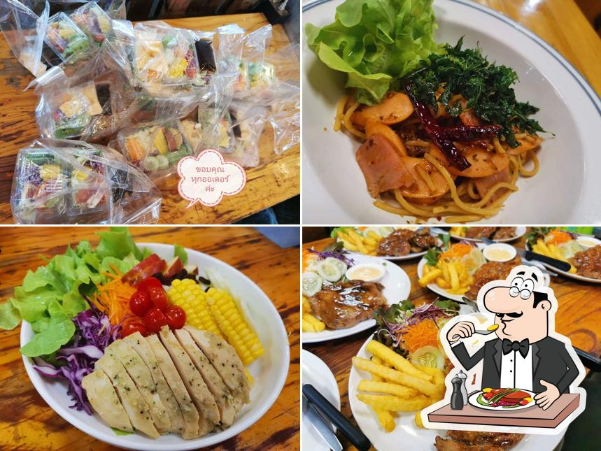 Little Bar phanom, Phanom Sarakham - Restaurant reviews