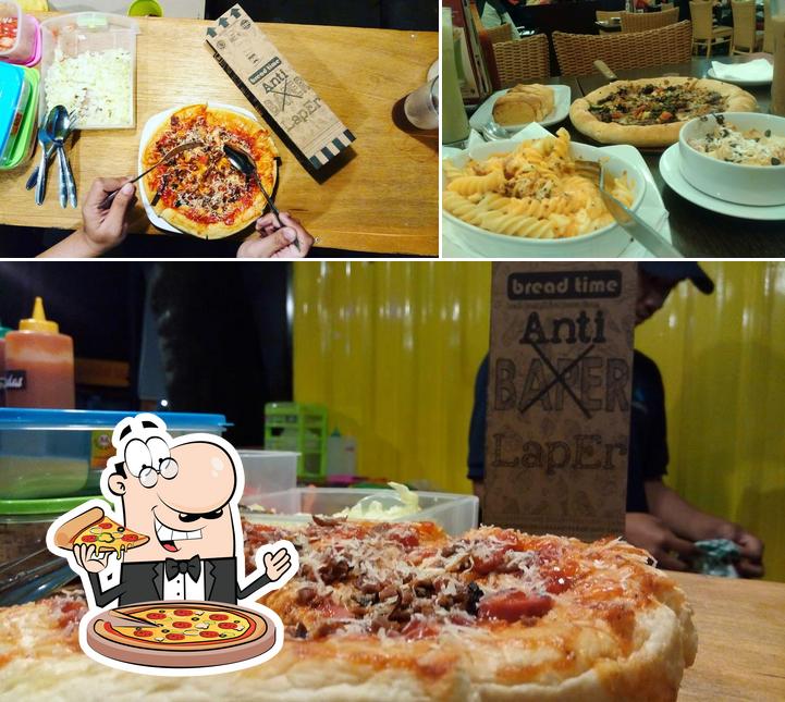 bread time cafe and bakery, Sariharjo - Restaurant reviews