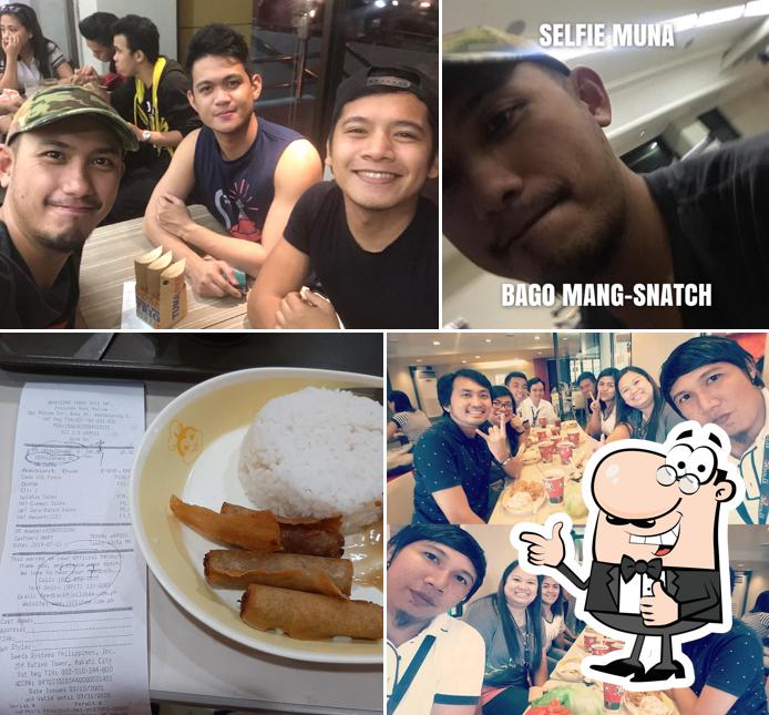 Jollibee Boni Ave- Halcon, Mandaluyong - Restaurant menu, prices and ...