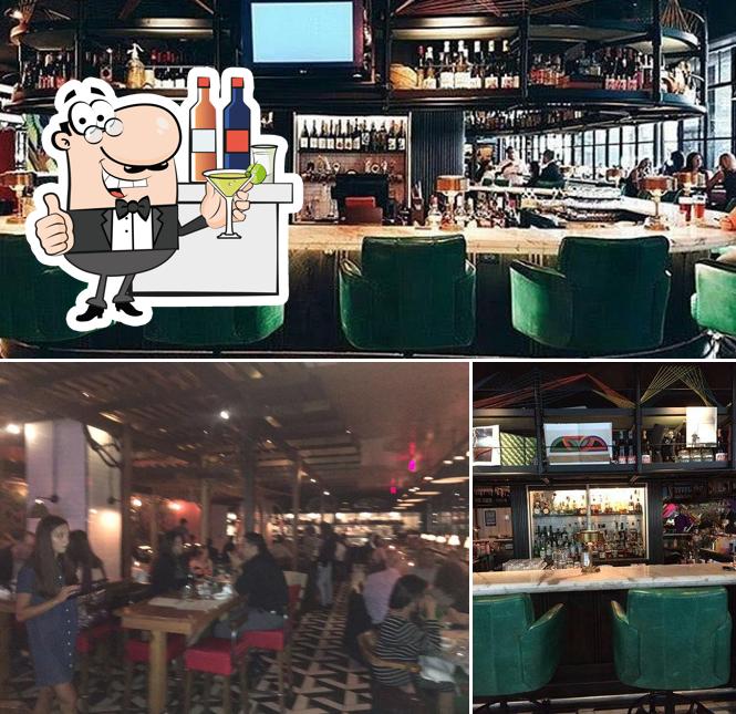 Drake One Fifty, 150 York St in Toronto - Restaurant menu and reviews