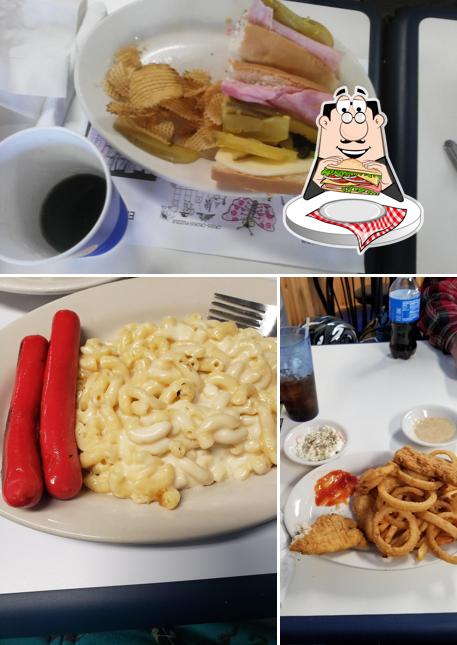 Ellis Variety and Diner in Dixfield - Restaurant reviews