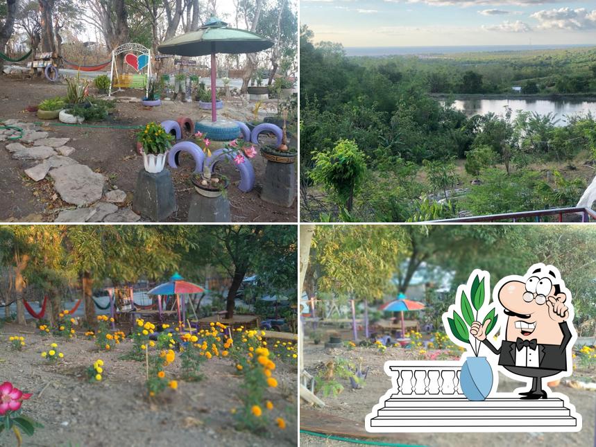 Agro Wisata Kyrie cafe, Kupang - Restaurant reviews