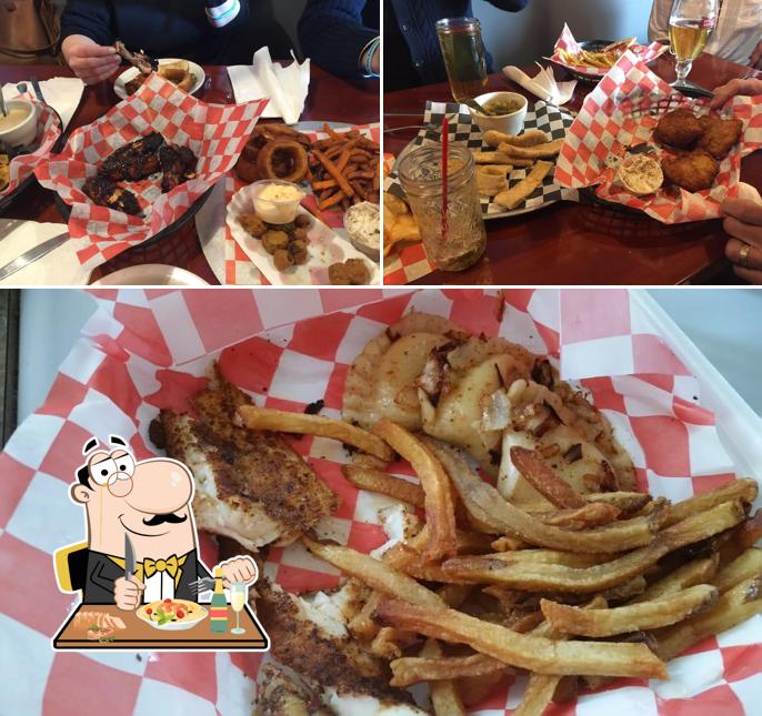 Dash Inn in Youngstown - Restaurant menu and reviews