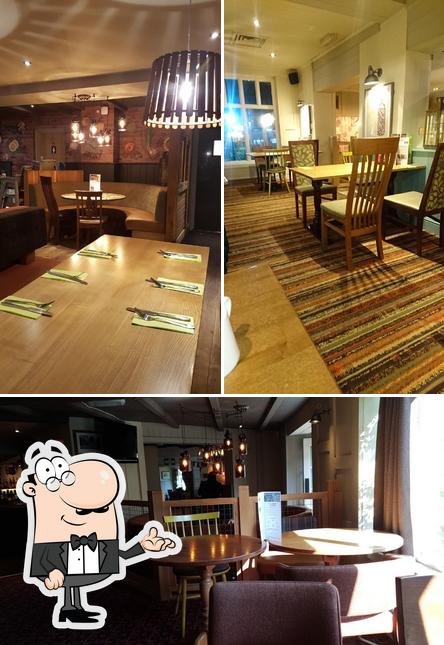 Jolly Badger Edgware, 128 Hale Ln in Edgware - Restaurant menu and reviews