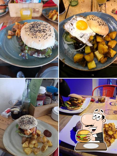 Vinyl Burger Ibiza in Sant Jordi de ses Salines - Restaurant menu and ...