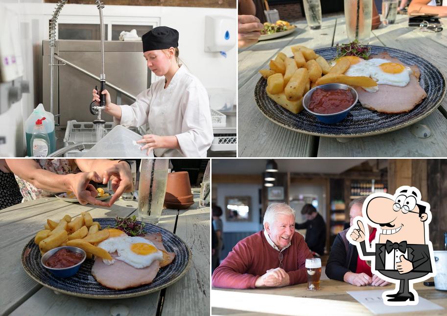 Manor Farm Barn in Southfleet - Restaurant menu and reviews