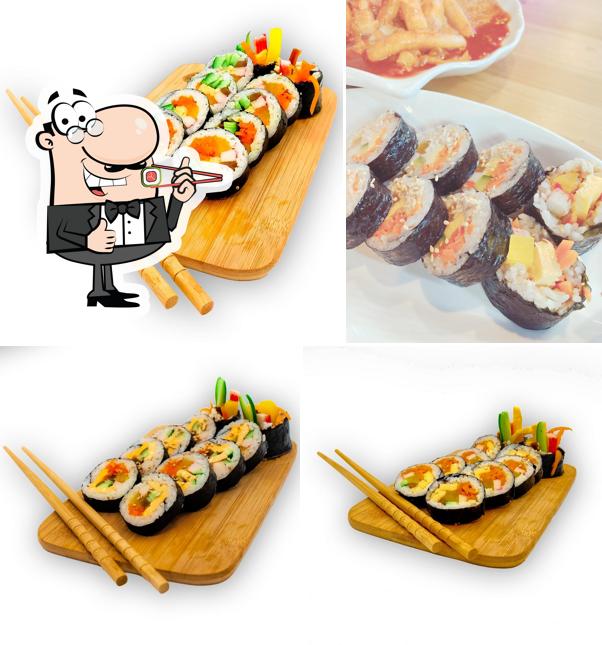 Roll and Bubble (Al Barsha), Dubai - Restaurant menu, prices and reviews